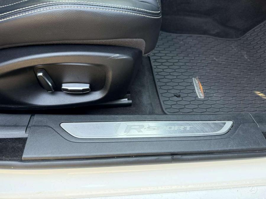 Balts Jaguar XF 2020 Viļņa, ar dzinēja tilpumu 2.00 L un nobraukumu 139 tūkst. km par 16900 €, foto 17 vietnē AUTOMOTO.COM.LV