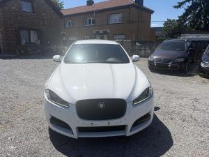 White Jaguar XF 2013 in Ukmerge, with an engine capacity of 2.20 L and mileage of 212 thousand km for 4150 €, photo 3 on AUTOMOTO.COM.LV