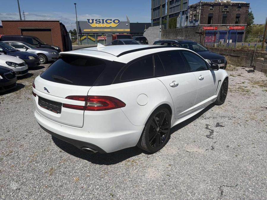 White Jaguar XF 2013 in Ukmerge, with an engine capacity of 2.20 L and mileage of 212 thousand km for 4150 €, photo 6 on AUTOMOTO.COM.LV