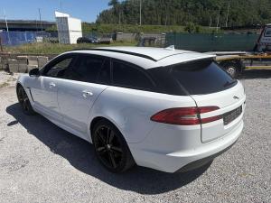 White Jaguar XF 2013 in Ukmerge, with an engine capacity of 2.20 L and mileage of 212 thousand km for 4150 €, photo 8 on AUTOMOTO.COM.LV