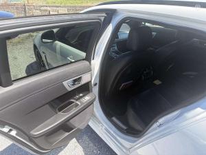 White Jaguar XF 2013 in Ukmerge, with an engine capacity of 2.20 L and mileage of 212 thousand km for 4150 €, photo 11 on AUTOMOTO.COM.LV