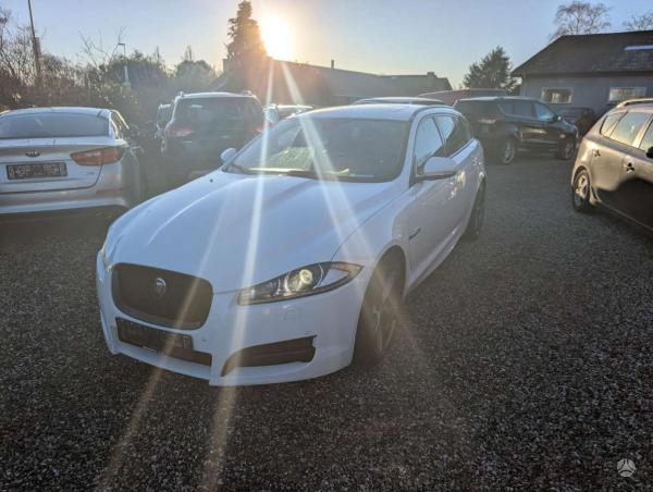 Balts Jaguar XF 2014 Viļņa, ar dzinēja tilpumu 2.99 L un nobraukumu 266 tūkst. km par 6500 €, foto 3 vietnē AUTOMOTO.COM.LV
