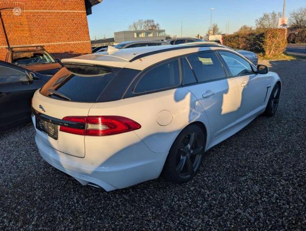 Balts Jaguar XF 2014 Viļņa, ar dzinēja tilpumu 2.99 L un nobraukumu 266 tūkst. km par 6500 €, foto 6 vietnē AUTOMOTO.COM.LV