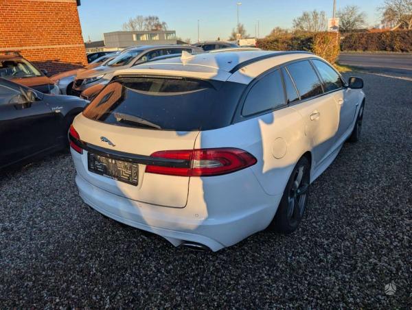 Balts Jaguar XF 2014 Viļņa, ar dzinēja tilpumu 2.99 L un nobraukumu 266 tūkst. km par 6500 €, foto 7 vietnē AUTOMOTO.COM.LV