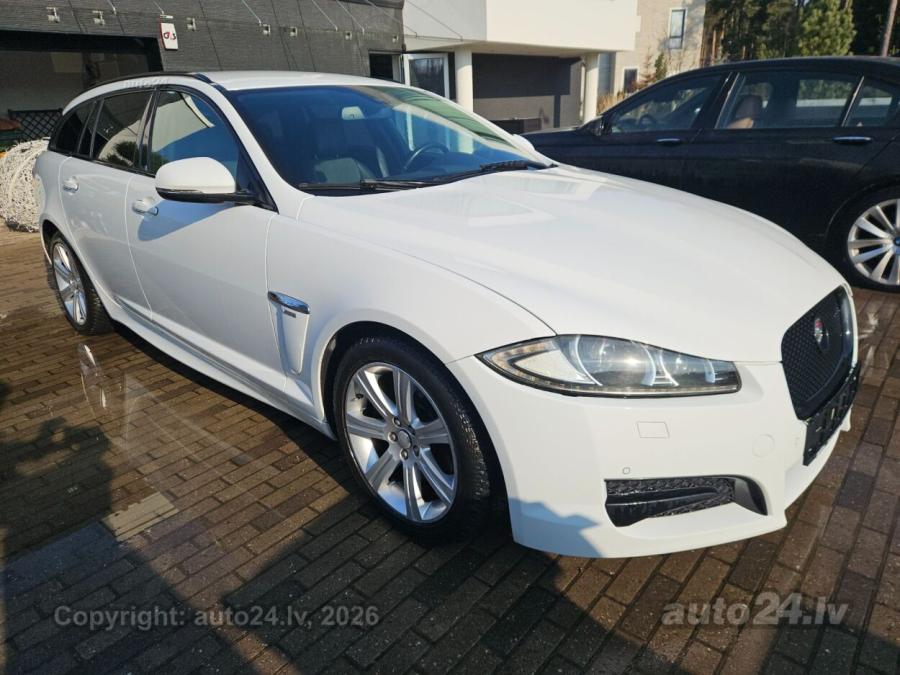 White Jaguar XF 2014 in Tartu, with an engine capacity of 2.20 L and mileage of 218 thousand km for 9790 €, photo 2 on AUTOMOTO.COM.LV