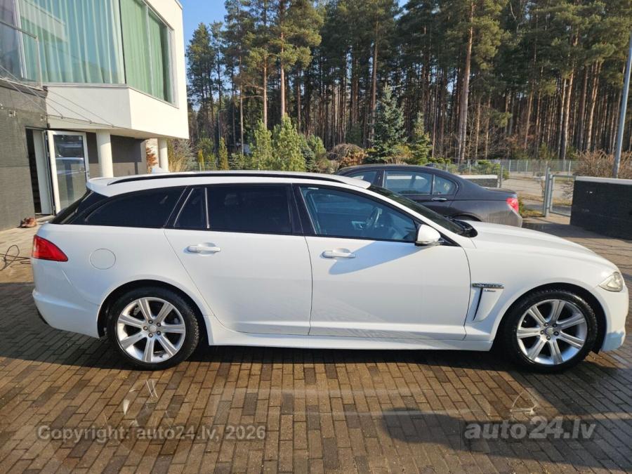 White Jaguar XF 2014 in Tartu, with an engine capacity of 2.20 L and mileage of 218 thousand km for 9790 €, photo 3 on AUTOMOTO.COM.LV