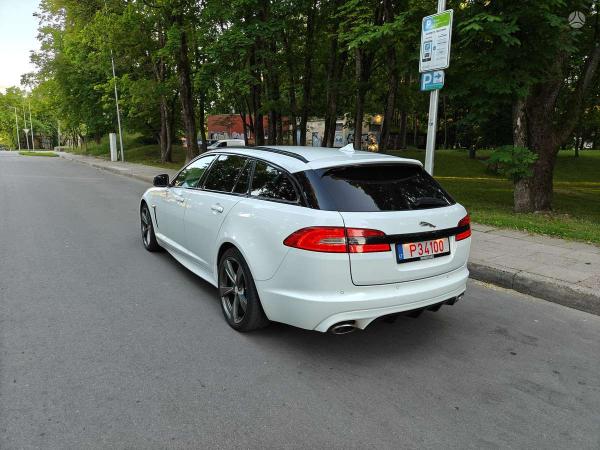 White Jaguar XF 2014 in Vilnius, with an engine capacity of 2.99 L and mileage of 268 thousand km for 7300 €, photo 5 on AUTOMOTO.COM.LV
