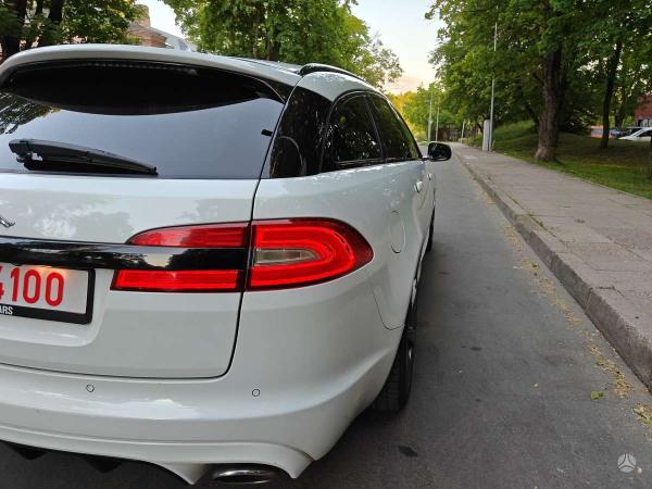 White Jaguar XF 2014 in Vilnius, with an engine capacity of 2.99 L and mileage of 268 thousand km for 7300 €, photo 10 on AUTOMOTO.COM.LV