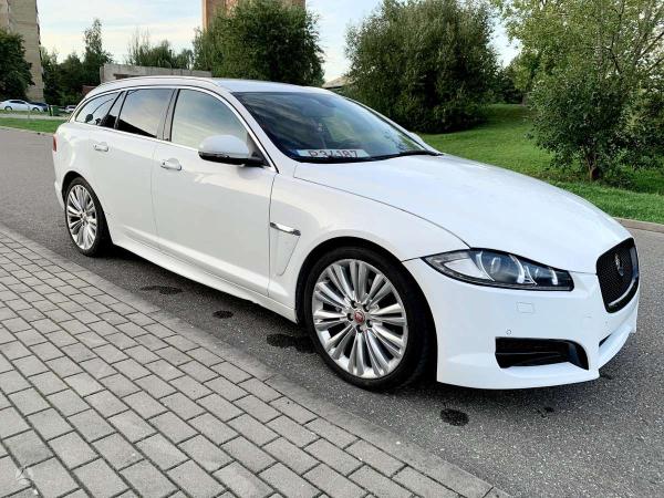 Jaguar XF 2014 in Kaunas on AUTOMOTO.COM.LV White Jaguar XF 2014 in Kaunas, with an engine capacity of 2.18 L and mileage of 399 thousand km for 5699 €, photo 4 on AUTOMOTO.COM.LV