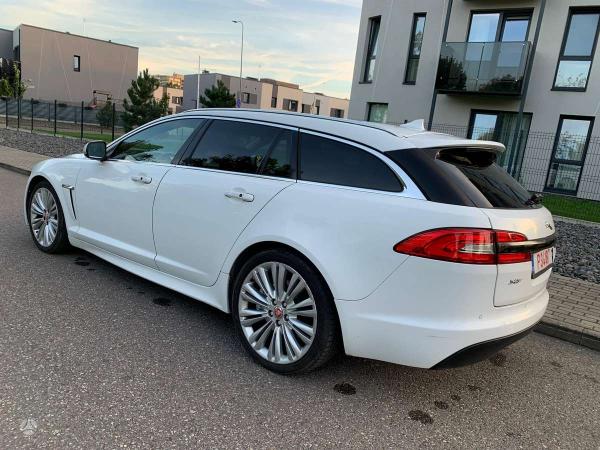 Jaguar XF 2014 in Kaunas on AUTOMOTO.COM.LV White Jaguar XF 2014 in Kaunas, with an engine capacity of 2.18 L and mileage of 399 thousand km for 5699 €, photo 7 on AUTOMOTO.COM.LV