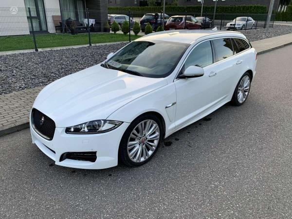 Jaguar XF 2014 in Kaunas on AUTOMOTO.COM.LV White Jaguar XF 2014 in Kaunas, with an engine capacity of 2.18 L and mileage of 399 thousand km for 5699 €, photo 8 on AUTOMOTO.COM.LV