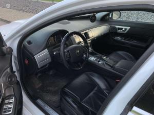 Balts Jaguar XF 2014 Kauņa, ar dzinēja tilpumu 2.18 L un nobraukumu 399 tūkst. km par 5699 €, foto 40 vietnē AUTOMOTO.COM.LV