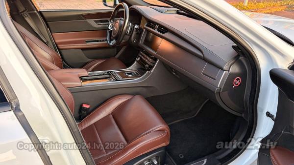 Balts Jaguar XF 2018 Tallina, ar dzinēja tilpumu 2.00 L un nobraukumu 218 tūkst. km par 15499 €, foto 8 vietnē AUTOMOTO.COM.LV