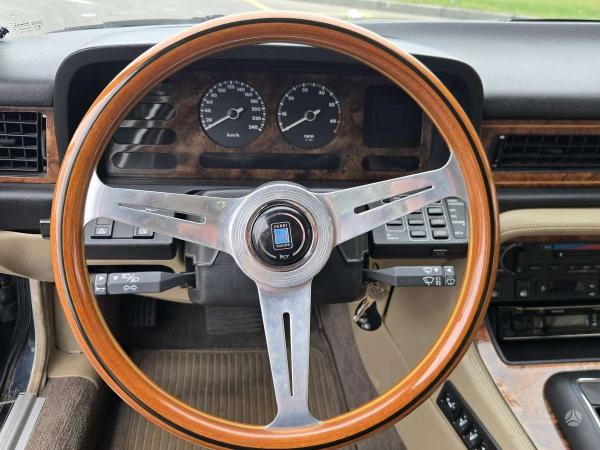 Ягуар XJ 40 1988 в Вильнюс на AUTOMOTO.COM.LV Синий Ягуар XJ 40 1988 в Вильнюс, объемом двигателя 3.60 л и пробегом 59 тыс. км за 12600 €, фото 7 на AUTOMOTO.COM.LV