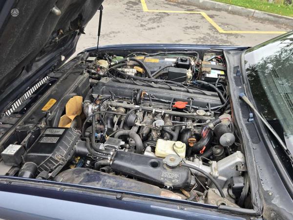 Ягуар XJ 40 1988 в Вильнюс на AUTOMOTO.COM.LV Синий Ягуар XJ 40 1988 в Вильнюс, объемом двигателя 3.60 л и пробегом 59 тыс. км за 12600 €, фото 10 на AUTOMOTO.COM.LV