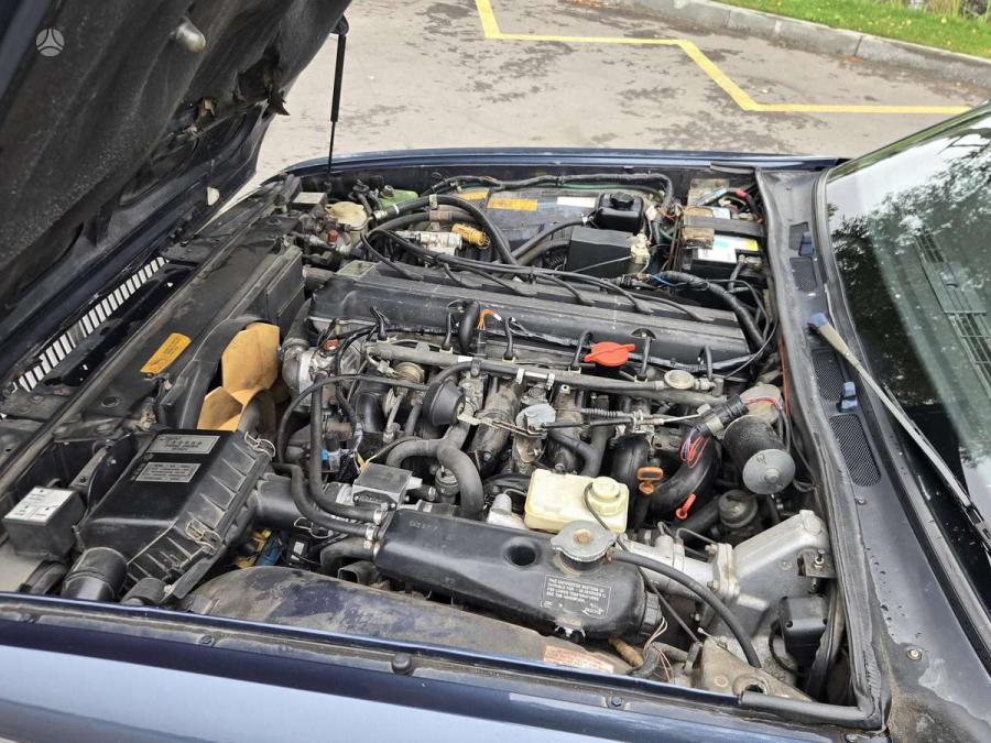Blue Jaguar XJ 40 1988 in Vilnius, with an engine capacity of 3.60 L and mileage of 59 thousand km for 12600 €, photo 10 on AUTOMOTO.COM.LV
