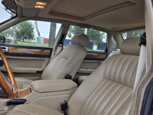Zils Jaguar XJ 40 1988 Viļņa, ar dzinēja tilpumu 3.60 L un nobraukumu 59 tūkst. km par 12600 €, foto 14 vietnē AUTOMOTO.COM.LV