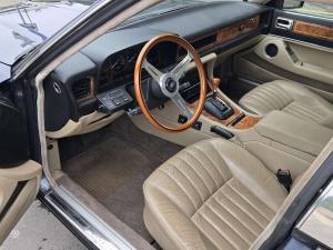 Zils Jaguar XJ 40 1988 Viļņa, ar dzinēja tilpumu 3.60 L un nobraukumu 59 tūkst. km par 12600 €, foto 15 vietnē AUTOMOTO.COM.LV