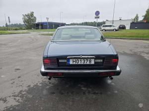 Zils Jaguar XJ 40 1988 Viļņa, ar dzinēja tilpumu 3.60 L un nobraukumu 59 tūkst. km par 12600 €, foto 19 vietnē AUTOMOTO.COM.LV