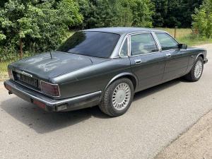 Серый Ягуар XJ 40 1989 в Каунас, объемом двигателя 3.98 л и пробегом 205 тыс. км за 3550 €, фото 7 на AUTOMOTO.COM.LV