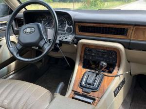 Серый Ягуар XJ 40 1989 в Каунас, объемом двигателя 3.98 л и пробегом 205 тыс. км за 3550 €, фото 10 на AUTOMOTO.COM.LV