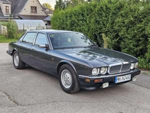 Серый Ягуар XJ 40 1991 в Каунас, объемом двигателя 3.20 л и пробегом 221 тыс. км за 2990 €, фото  на AUTOMOTO.COM.LV
