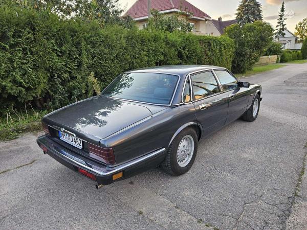 Серый Ягуар XJ 40 1991 в Каунас, объемом двигателя 3.20 л и пробегом 221 тыс. км за 2990 €, фото 6 на AUTOMOTO.COM.LV