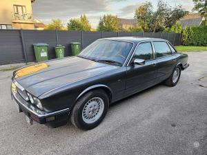 Серый Ягуар XJ 40 1991 в Каунас, объемом двигателя 3.20 л и пробегом 221 тыс. км за 2990 €, фото 10 на AUTOMOTO.COM.LV