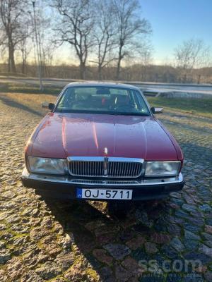 Sarkans Jaguar XJ 40 1988 Jēkabpils, ar dzinēja tilpumu 3.60 L un nobraukumu 164 tūkst. km par 5700 €, foto 2 vietnē AUTOMOTO.COM.LV