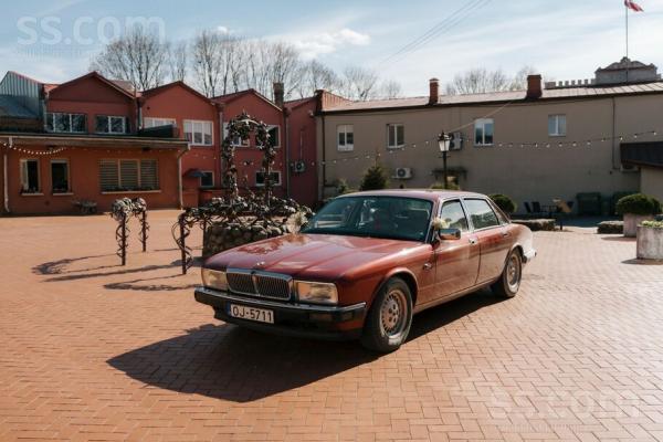 Красный Ягуар XJ 40 1988 в Екабпилс, объемом двигателя 3.60 л и пробегом 166 тыс. км за 5000 €, фото 3 на AUTOMOTO.COM.LV