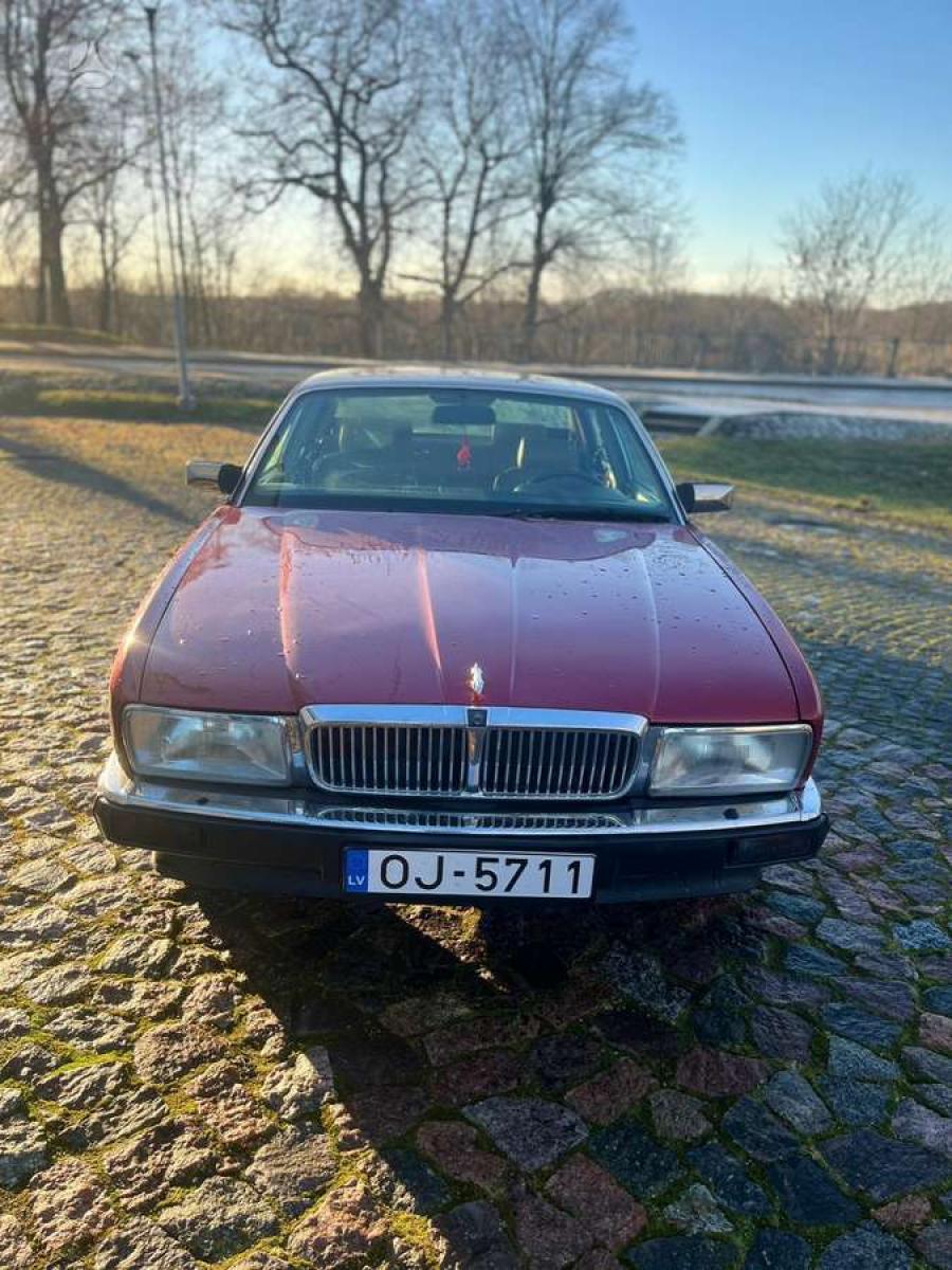 Sarkans Jaguar XJ 40 1988 Jēkabpils, ar dzinēja tilpumu 3.59 L un nobraukumu 165 tūkst. km par 4500 €, foto 3 vietnē AUTOMOTO.COM.LV