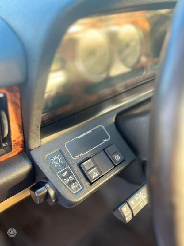 Красный Ягуар XJ 40 1988 в Екабпилс, объемом двигателя 3.59 л и пробегом 165 тыс. км за 4500 €, фото 10 на AUTOMOTO.COM.LV