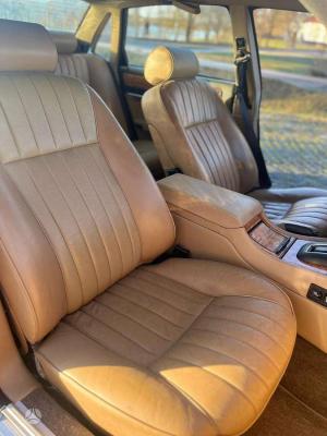 Sarkans Jaguar XJ 40 1988 Jēkabpils, ar dzinēja tilpumu 3.59 L un nobraukumu 165 tūkst. km par 4500 €, foto 12 vietnē AUTOMOTO.COM.LV