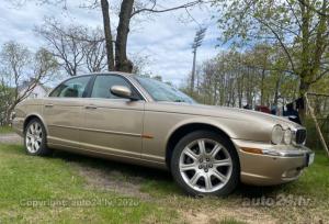 Smilšu krāsa Jaguar XJ 2003 Tallina, ar dzinēja tilpumu 4.20 L un nobraukumu 189 tūkst. km par 8500 €, foto 4 vietnē AUTOMOTO.COM.LV