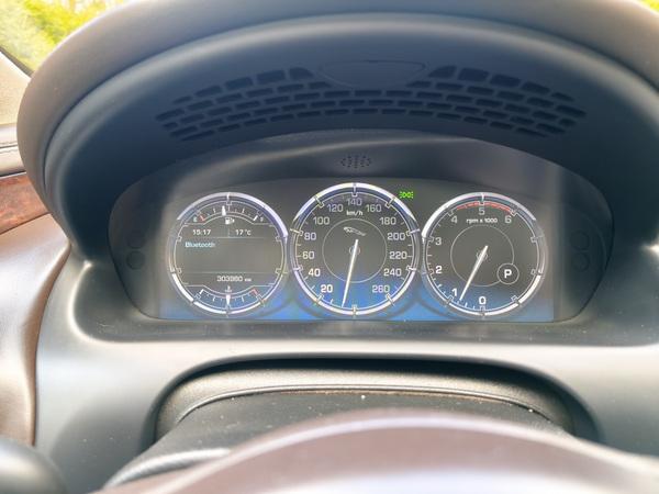 Smilšu krāsa Jaguar XJ 2010 Tartu, ar dzinēja tilpumu 3.00 L un nobraukumu 304 tūkst. km par 11500 €, foto 6 vietnē AUTOMOTO.COM.LV