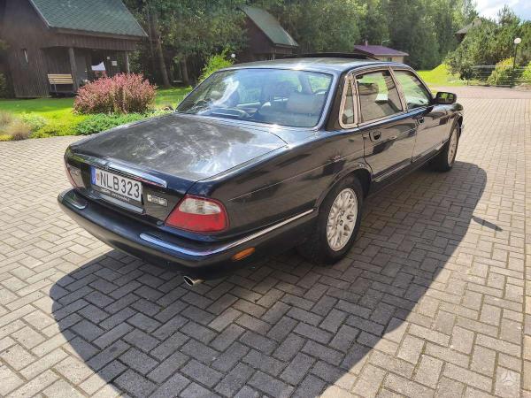 Melns Jaguar XJ 2000 Klaipėda, ar dzinēja tilpumu 3.25 L un nobraukumu 180 tūkst. km par 5000 €, foto 7 vietnē AUTOMOTO.COM.LV