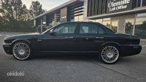 Melns Jaguar XJ 2008 Tallina, ar dzinēja tilpumu 2.70 L un nobraukumu 330 tūkst. km par 9000 €, foto 4 vietnē AUTOMOTO.COM.LV