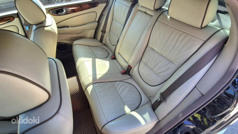 Melns Jaguar XJ 2008 Tallina, ar dzinēja tilpumu 2.70 L un nobraukumu 330 tūkst. km par 9000 €, foto 10 vietnē AUTOMOTO.COM.LV