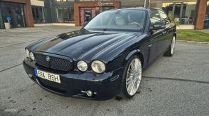 Melns Jaguar XJ 2008 Tallina, ar dzinēja tilpumu 2.70 L un nobraukumu 330 tūkst. km par 9000 €, foto 12 vietnē AUTOMOTO.COM.LV