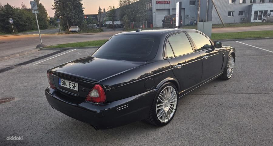 Melns Jaguar XJ 2008 Tallina, ar dzinēja tilpumu 2.70 L un nobraukumu 330 tūkst. km par 9000 €, foto 16 vietnē AUTOMOTO.COM.LV