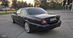 Melns Jaguar XJ 2008 Tallina, ar dzinēja tilpumu 2.70 L un nobraukumu 330 tūkst. km par 9000 €, foto 17 vietnē AUTOMOTO.COM.LV