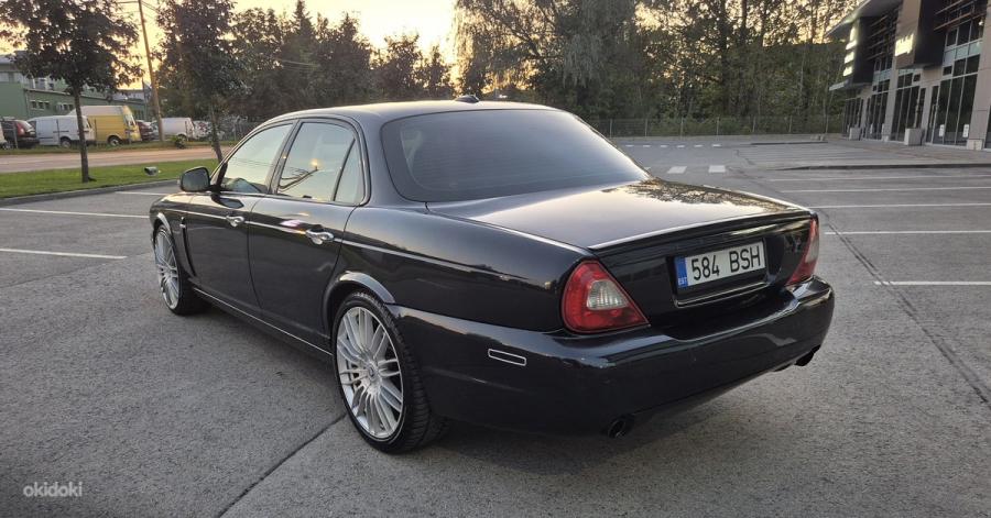 Melns Jaguar XJ 2008 Tallina, ar dzinēja tilpumu 2.70 L un nobraukumu 330 tūkst. km par 9000 €, foto 17 vietnē AUTOMOTO.COM.LV