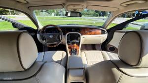 Melns Jaguar XJ 2008 Tallina, ar dzinēja tilpumu 2.70 L un nobraukumu 330 tūkst. km par 9000 €, foto 18 vietnē AUTOMOTO.COM.LV