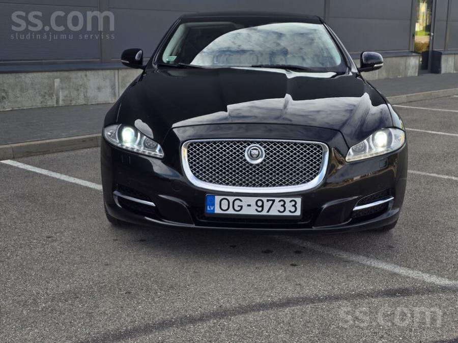 Melns Jaguar XJ 2010 Rīga, ar dzinēja tilpumu 3.00 L un nobraukumu 317 tūkst. km par 10600 €, foto 3 vietnē AUTOMOTO.COM.LV