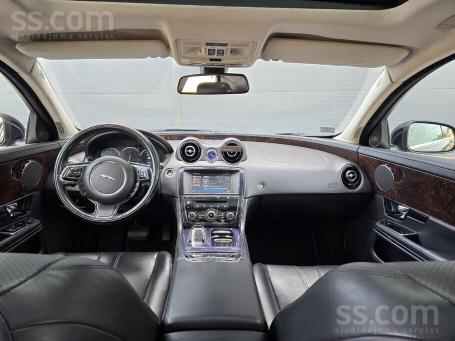 Melns Jaguar XJ 2010 Rīga, ar dzinēja tilpumu 3.00 L un nobraukumu 317 tūkst. km par 10600 €, foto 12 vietnē AUTOMOTO.COM.LV