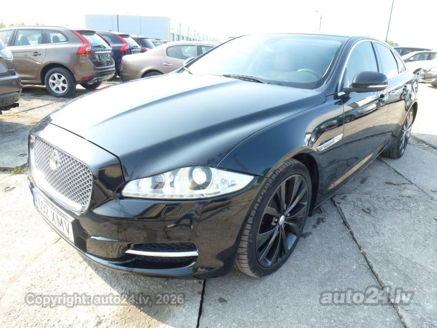 Melns Jaguar XJ 2010 Tartu, ar dzinēja tilpumu 3.00 L un nobraukumu 240 tūkst. km par 14550 €, foto 1 vietnē AUTOMOTO.COM.LV