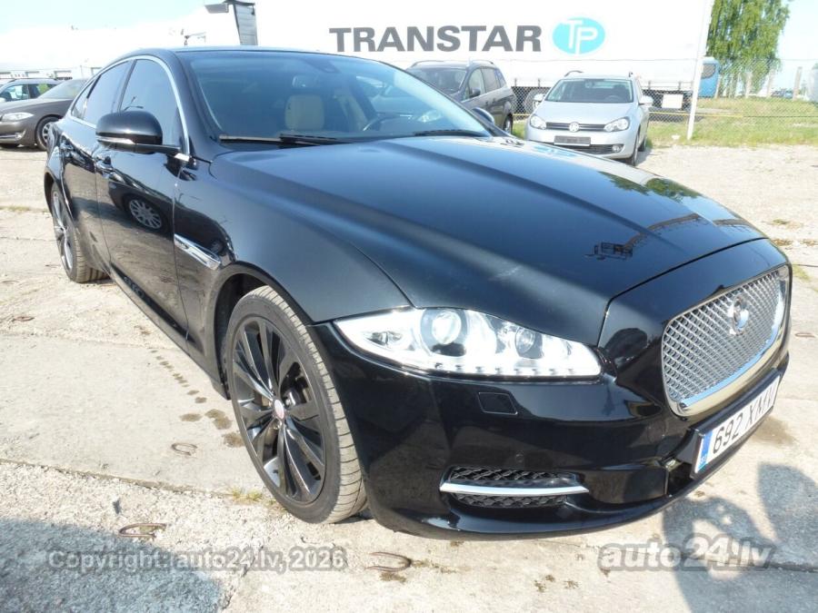 Melns Jaguar XJ 2010 Tartu, ar dzinēja tilpumu 3.00 L un nobraukumu 240 tūkst. km par 14550 €, foto 4 vietnē AUTOMOTO.COM.LV