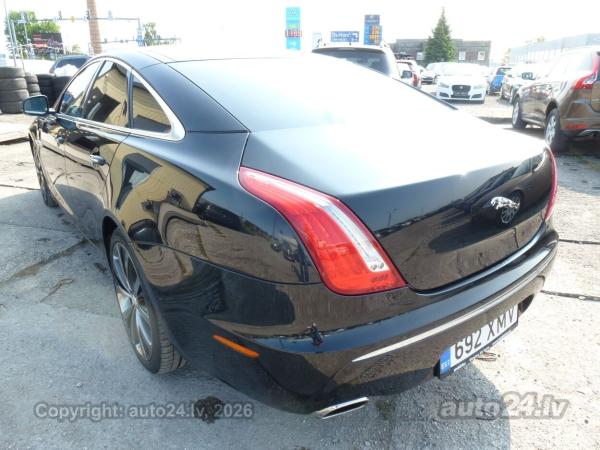 Black Jaguar XJ 2010 in Tartu, with an engine capacity of 3.00 L and mileage of 240 thousand km for 14550 €, photo 7 on AUTOMOTO.COM.LV
