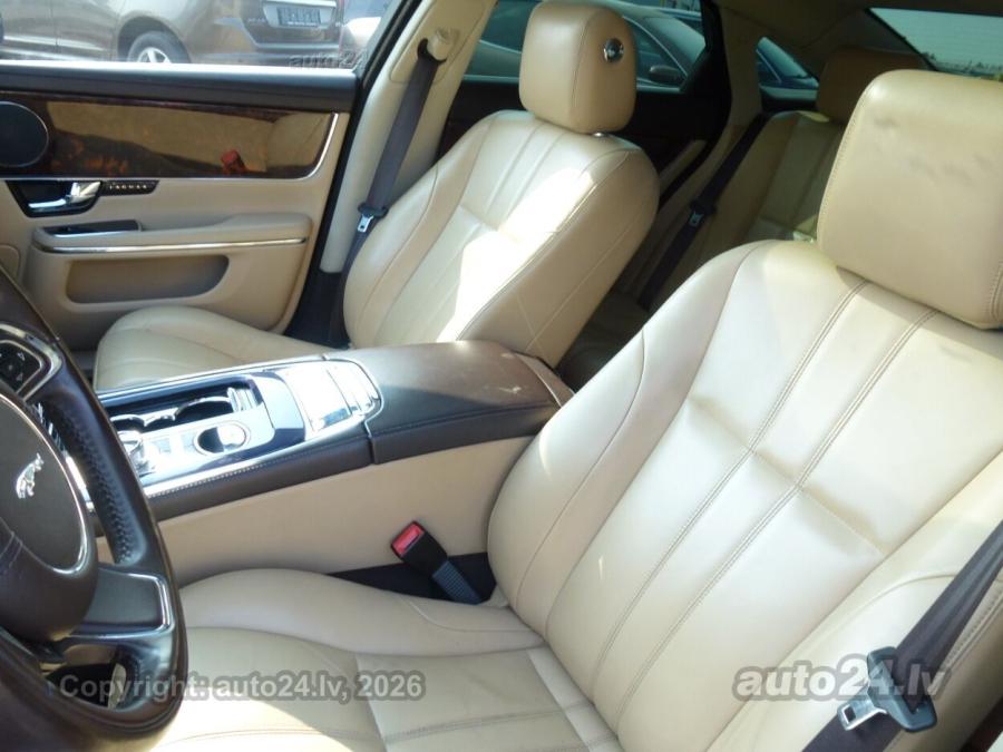 Melns Jaguar XJ 2010 Tartu, ar dzinēja tilpumu 3.00 L un nobraukumu 240 tūkst. km par 14550 €, foto 11 vietnē AUTOMOTO.COM.LV