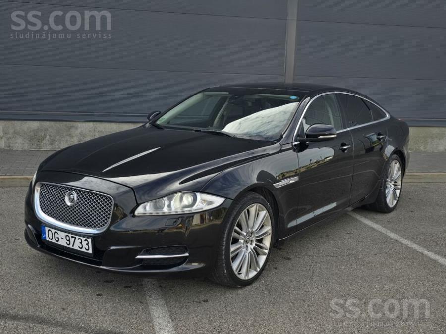 Melns Jaguar XJ 2010 Rīga, ar dzinēja tilpumu 3.00 L un nobraukumu 319 tūkst. km par 9750 €, foto 1 vietnē AUTOMOTO.COM.LV